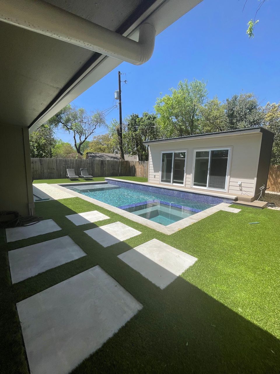 Artificial Turf Around Pools - Austin, TX Artificial Turf